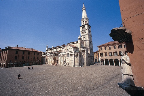Ponte dell'Immacolata: il sito Unesco di piazza Grande a Modena